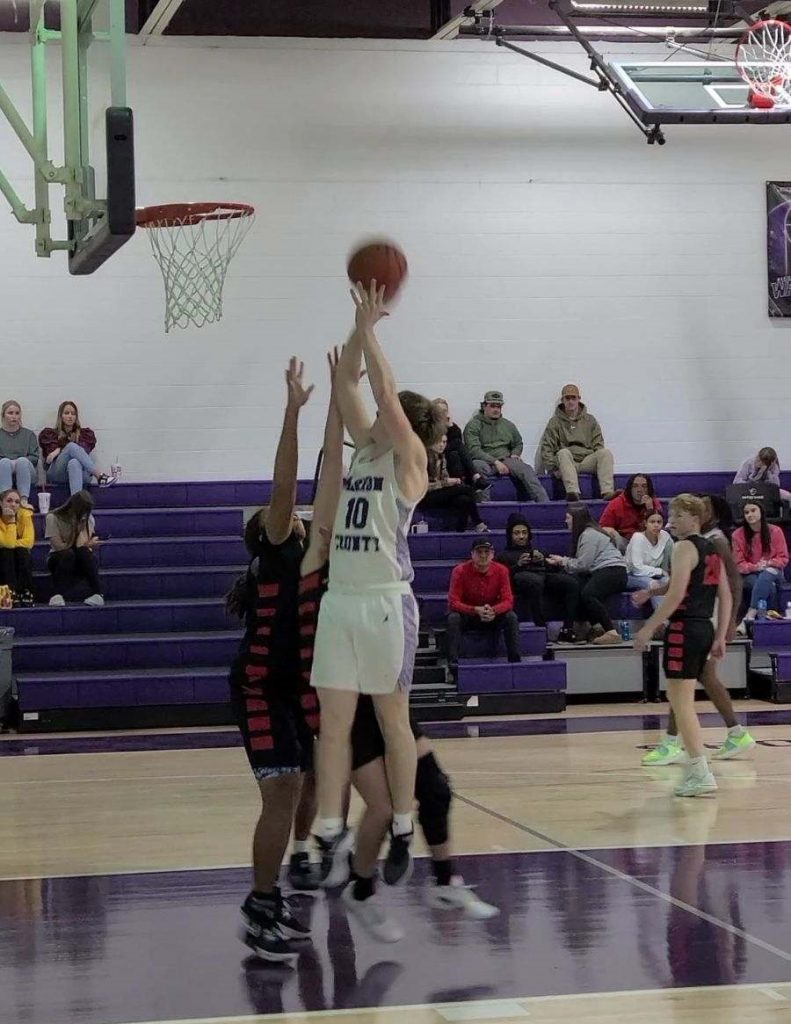 Warriors Split with Chiefs - The Marion Tribune