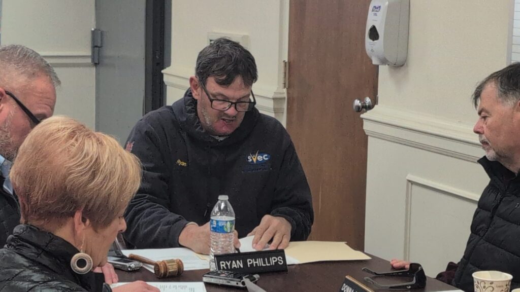 Board of Education approves $2.2 million bid for school roof projects ...